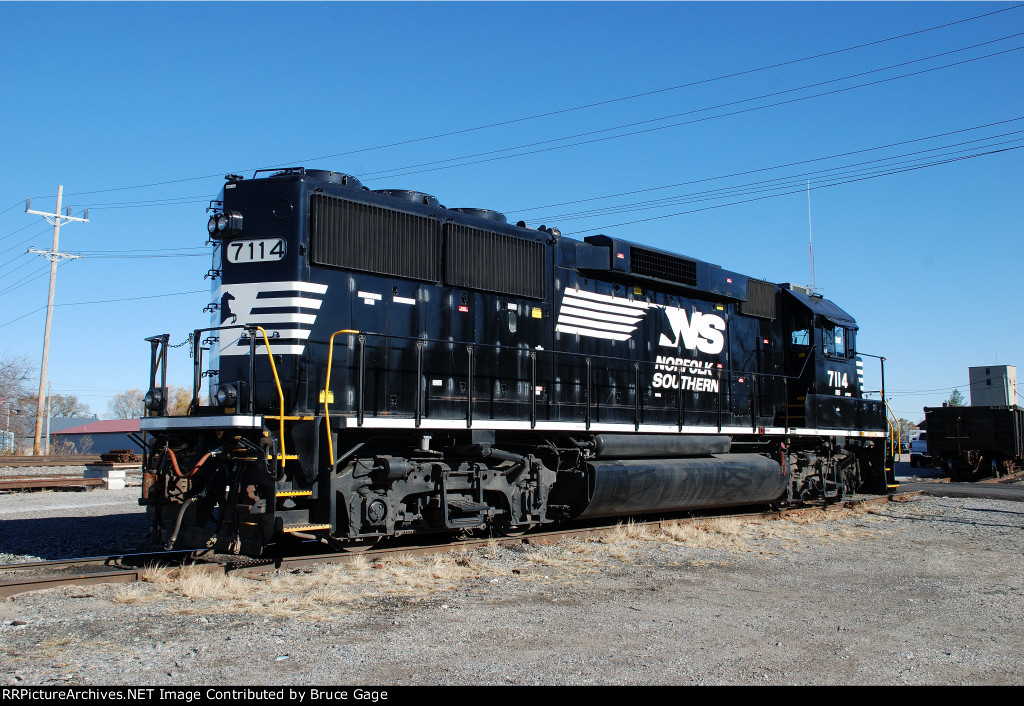 NS 7115